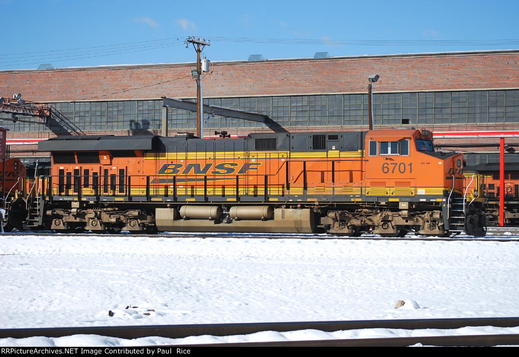 BNSF 6701